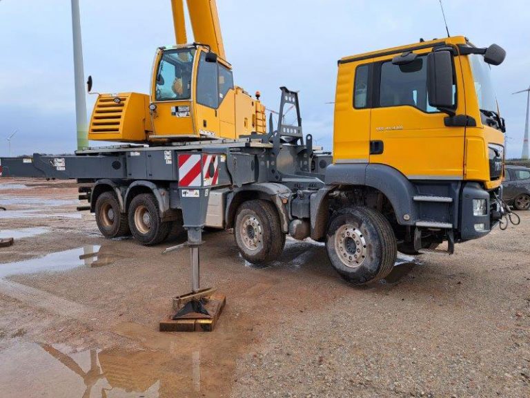 Liebherr LTF 1045-4.1 Mobile Crane | Omnia Machinery