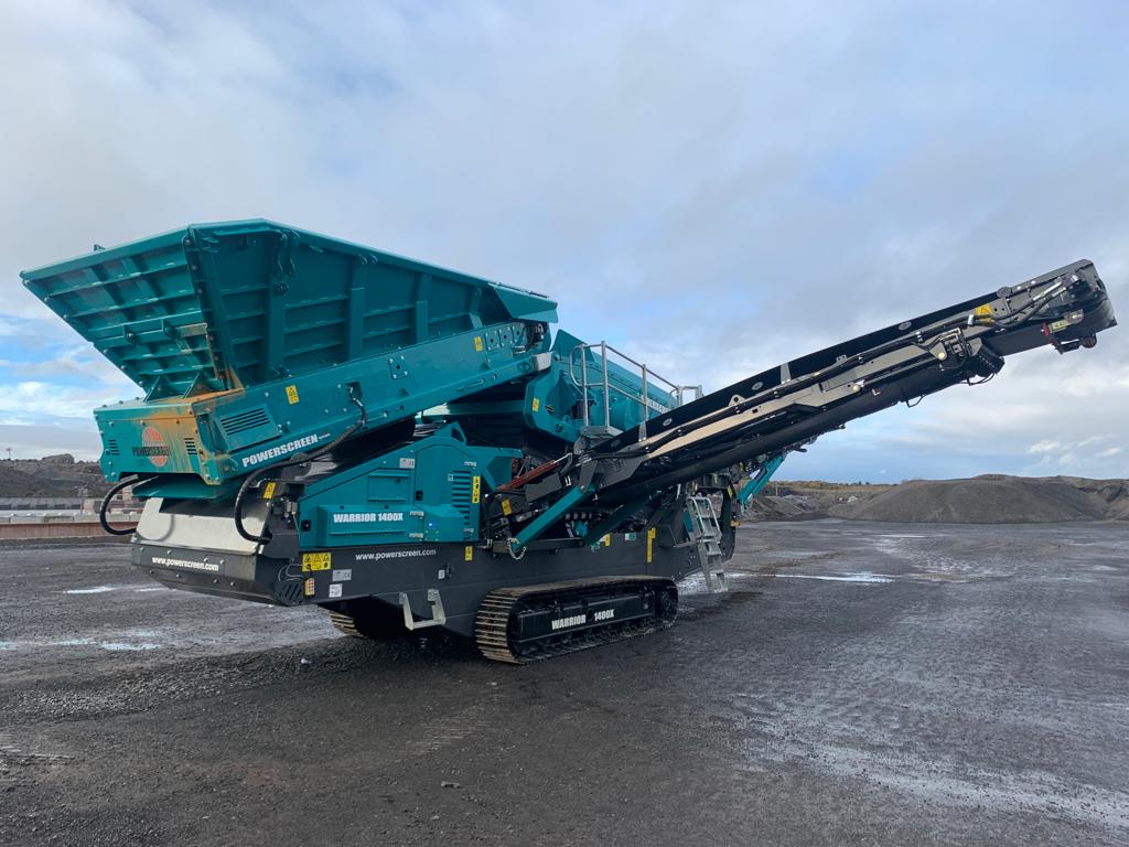 Powerscreen Warrior 1400X Scalping Screen | Omnia Machinery
