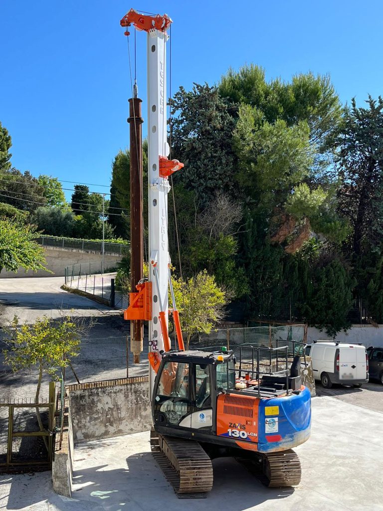 Tescar CF-6 Rotary Piling Rig For Sale | Omnia Machinery