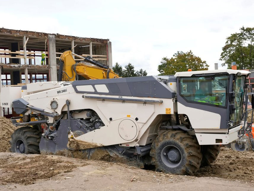 Wirtgen WR 240 i S-Pack Soil Stabilizer For Sale | Omnia Machinery
